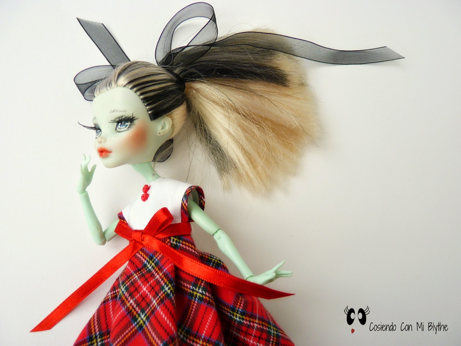 Cosiendo Con Mi Blythe: Custom Monster High "Verónica"
