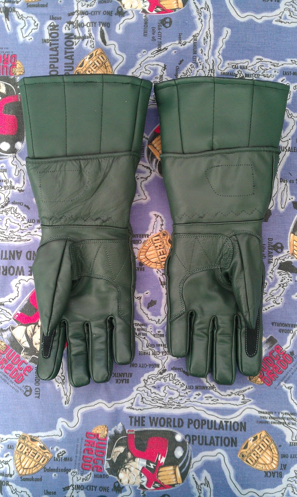 Cellar of Dredd: 'Official' Judge Uniform - Planet Replicas