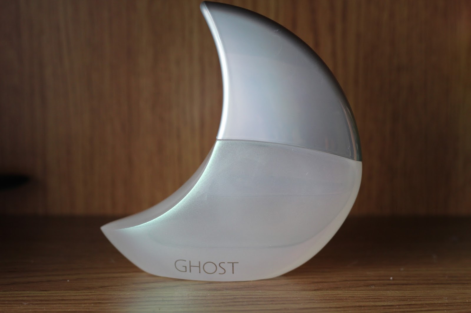 Layla Aurora: Ghost Whitelight