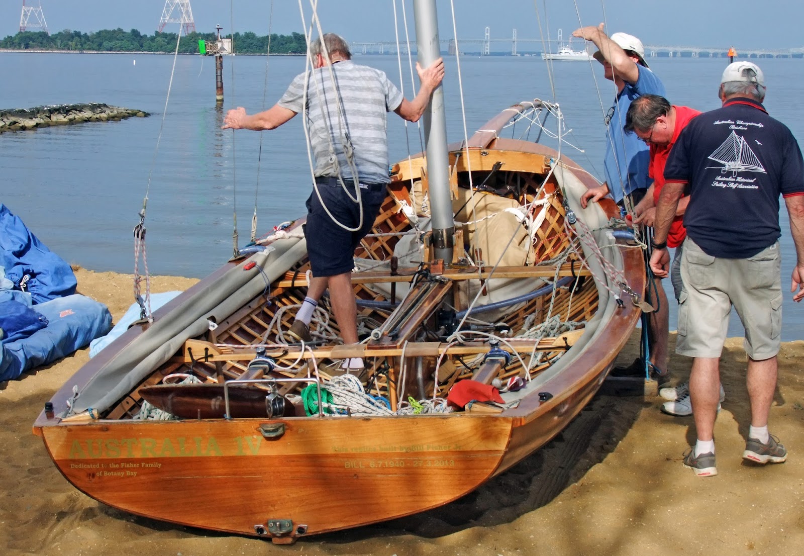 Earwigoagin: Transom Shapes on the Australian Historical 18's