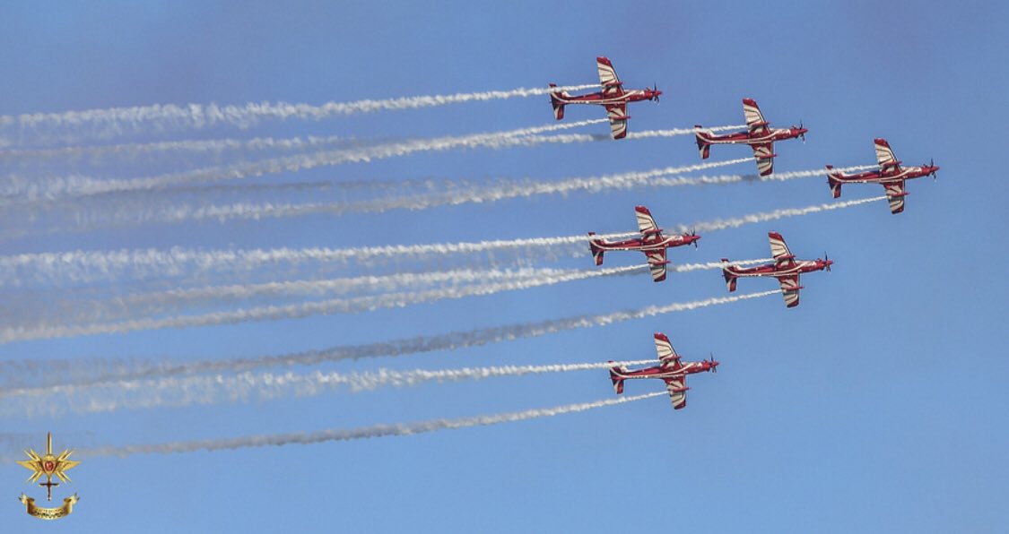 Asian Defence News: Italian Air Force acrobatic team and Qatar Emiri ...