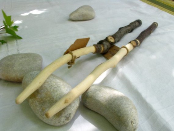 rabotilnica na harmonijata: Walnut & Apple wands, wiccan wands, hand ...