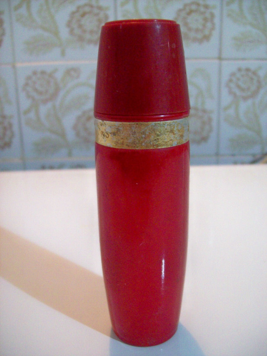 É da sua época?: [1980] Perfume Charisma