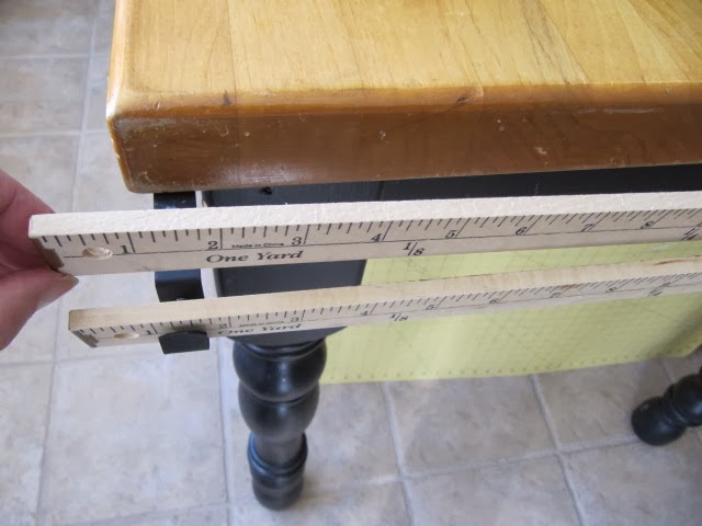 Sew Many Ways...: Tool Time Tuesday...Yard Stick Organizing Rack