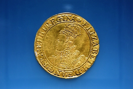 Royalty & Pomp: 08/09/13