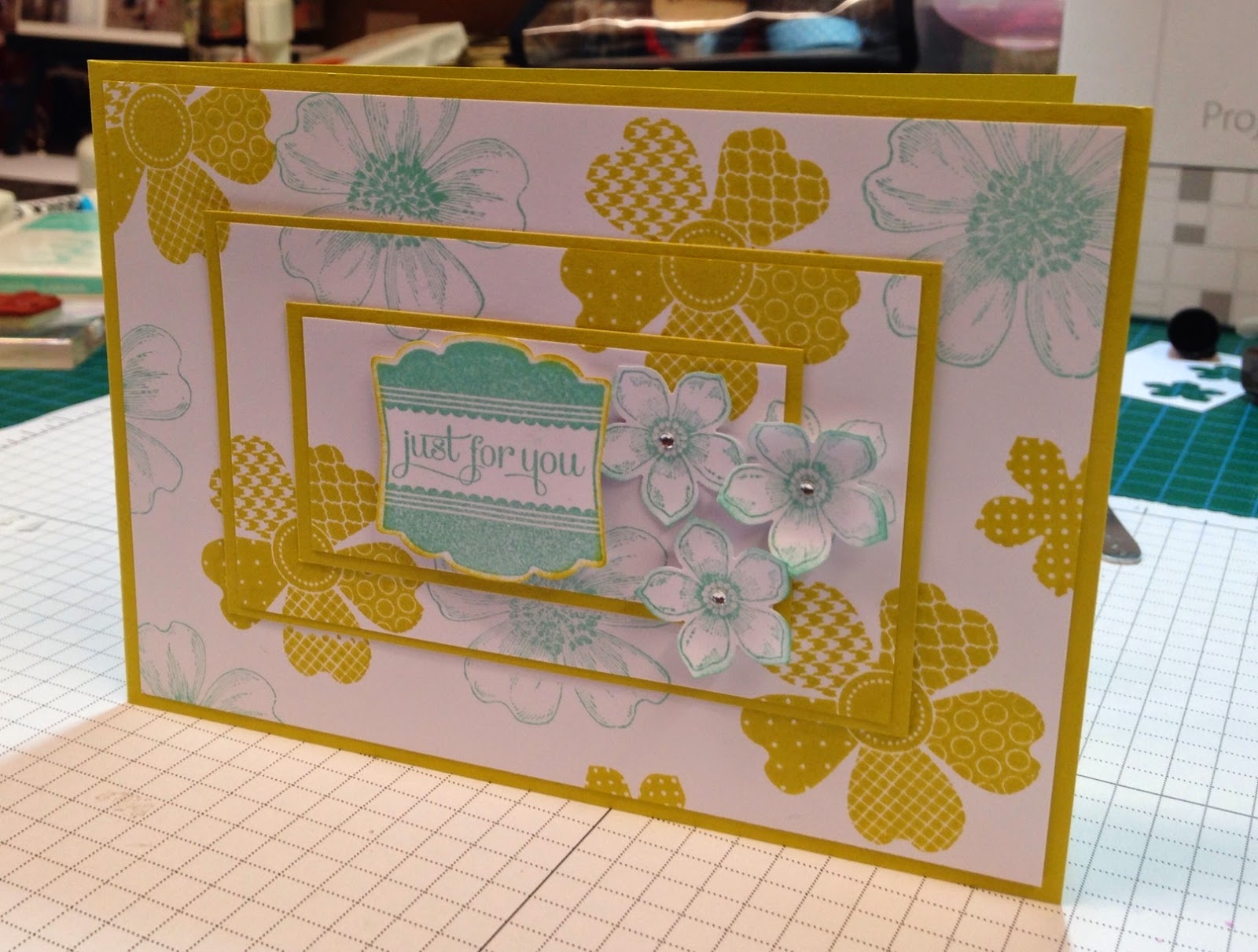 Susibee's Crafty Mess: Triple stamping quick tutorial