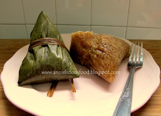Annielicious Food: My Mama's Savoury Rice Dumplings (我妈妈的咸肉粽)