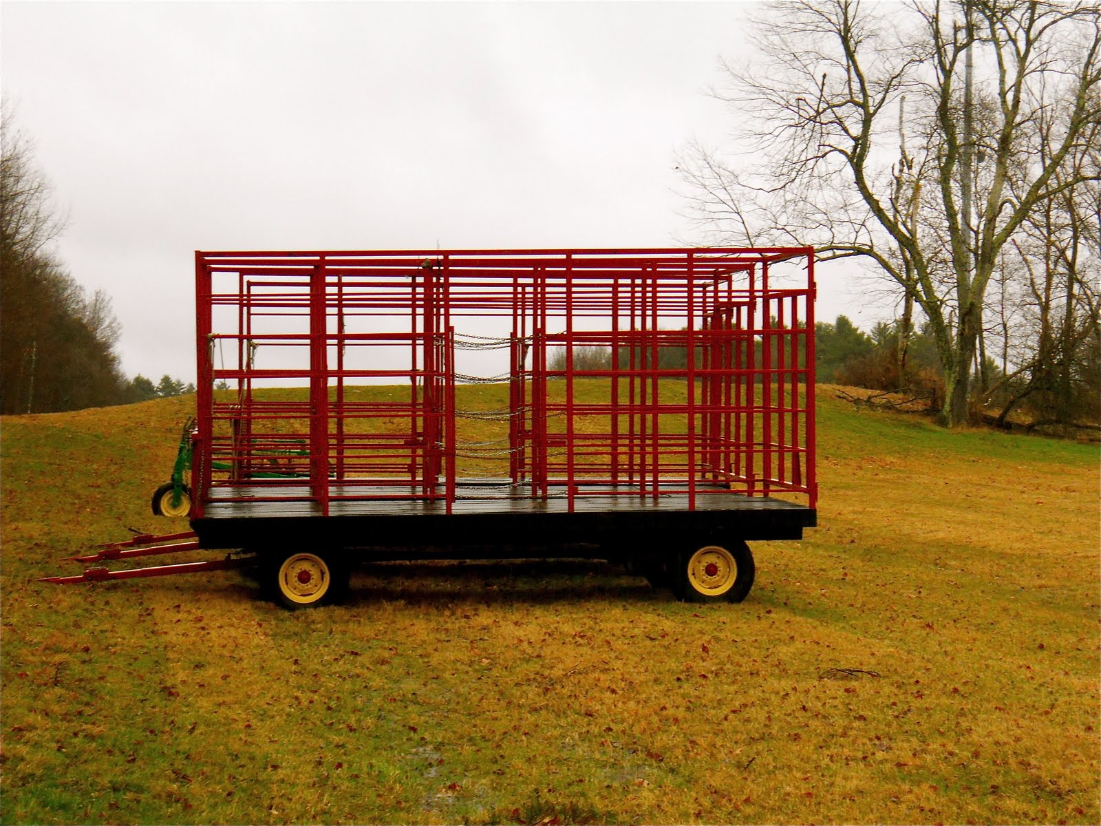 pORTcITYdAILYpHOTO: Hay Wagons