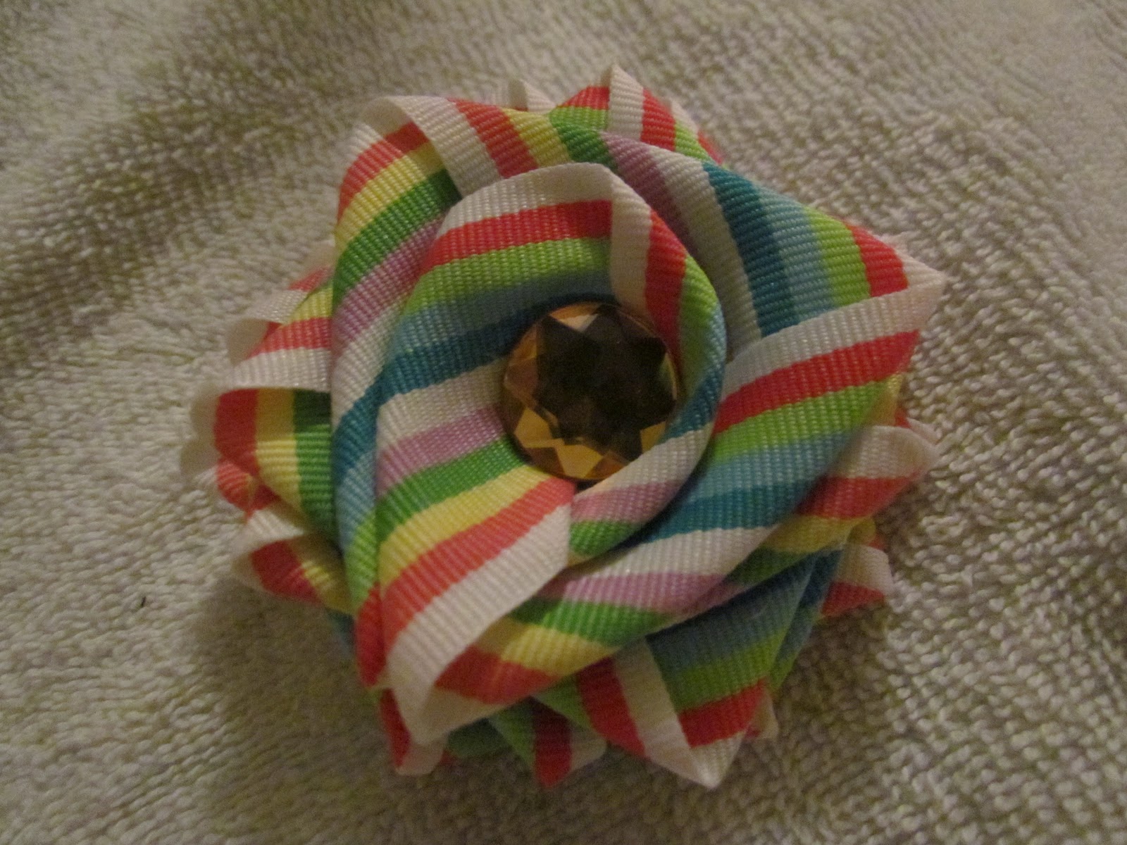Heather's world as it is and changes: Folded Ribbon Roses