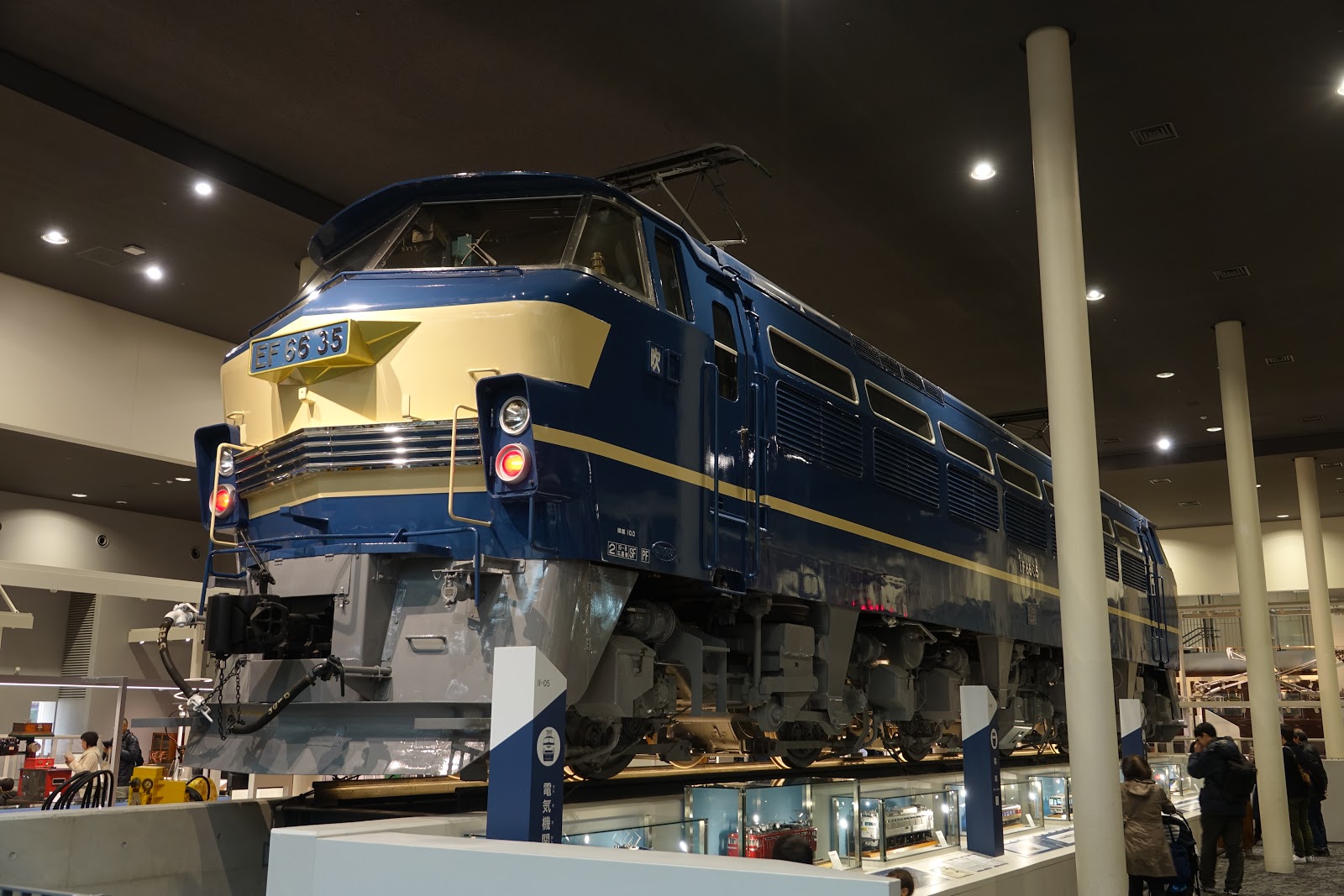 Blair's 鐵道攝影: JR貨物 EF66型電力機車 EF66-35