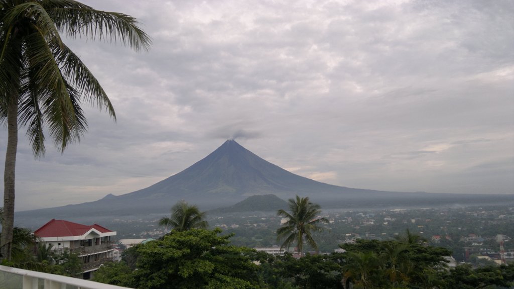B o T t O m S . u P: meeting mayon (part 2)