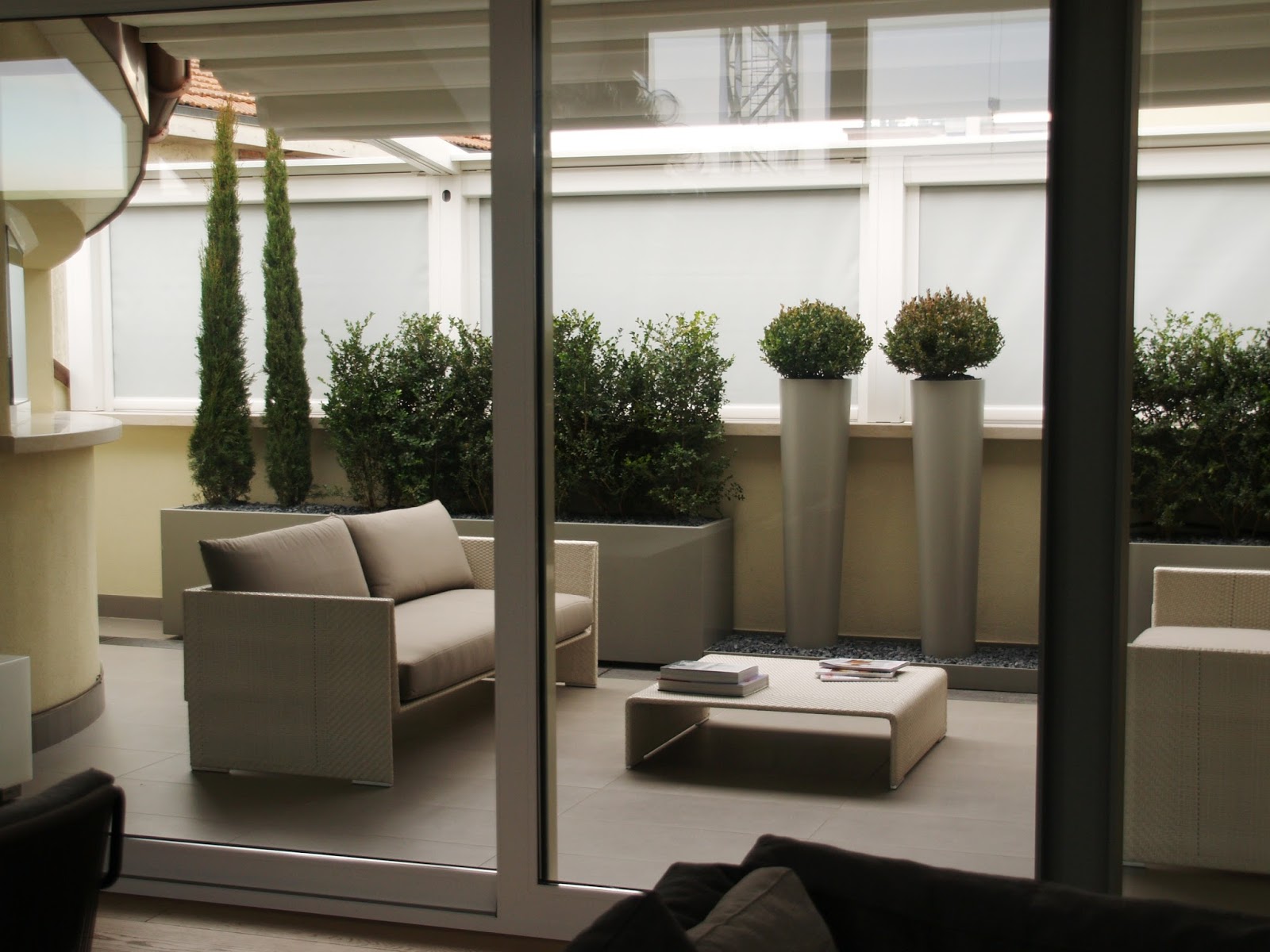 Martin Design ITA: Arredo per terrazzi con fioriere su misura