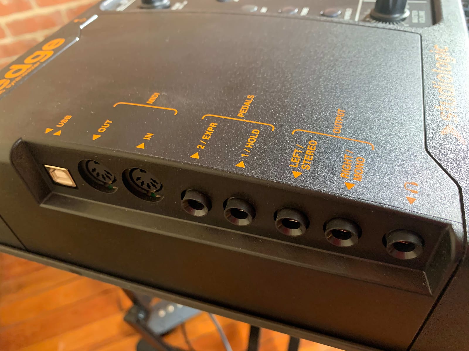 MATRIXSYNTH: Studiologic Sledge 2.0 Black