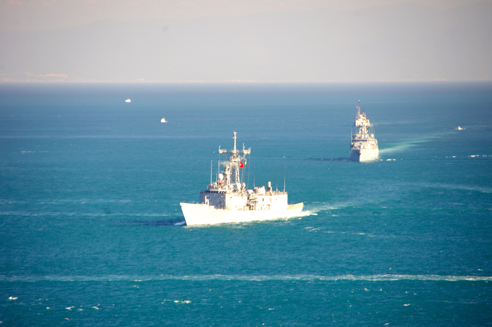 WARSHIPS ON THE BOSPHORUS: F495 TCG-GEDIZ OLIVER HAZARD PERRY CLASS FRIGATE