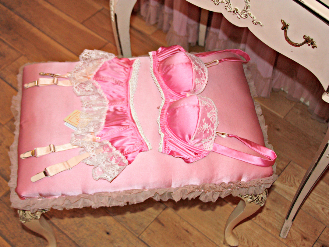 ♡sunday reflections♡: ♡Fifi Chachnil and Black cherry icecream♡