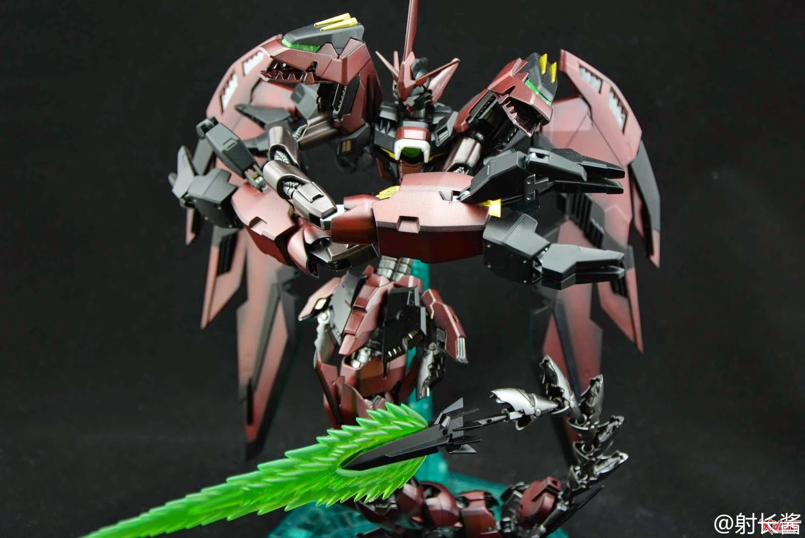 Custom Build: MG 1/100 Epyon Gundam EW ver. "Devil Epyon"