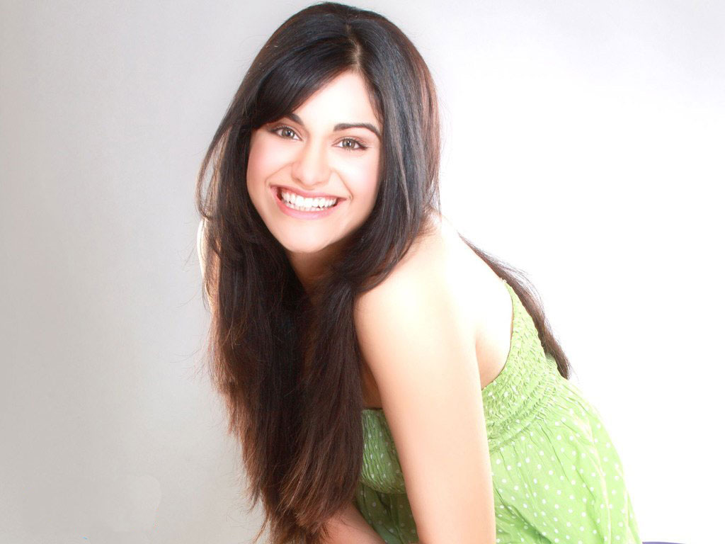Ada Sharma Wallpapers | Bollywood Trendz