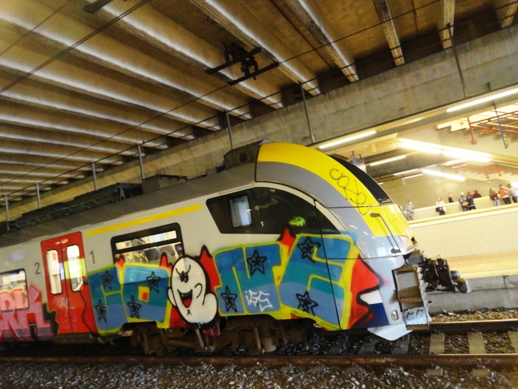 TRAIN WRITING Art on Train