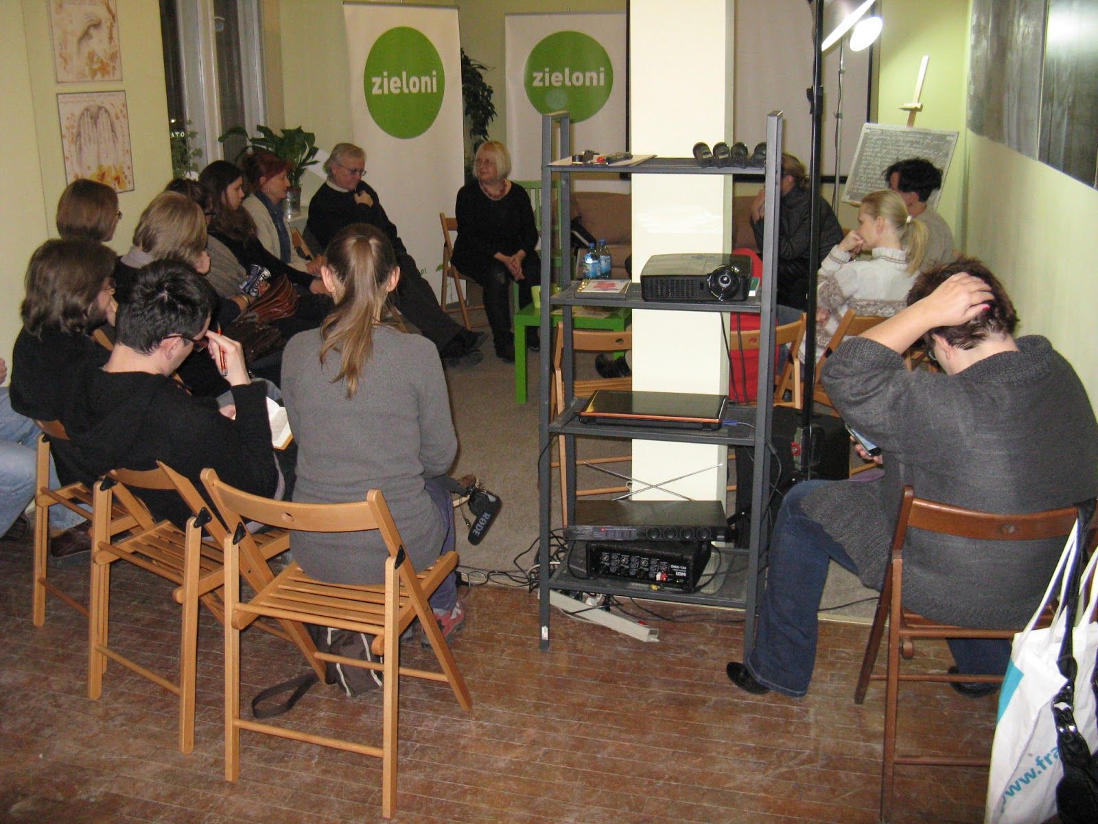 Zieloni Warszawa: Bez słów: Maska twardziela