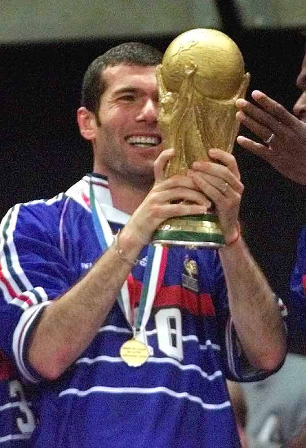 Sports Super stars: Zinedine Zidane the amazing player