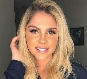 Barbara Evans Biography, Body Statistics, Family, Affairs, Favorites, Facts