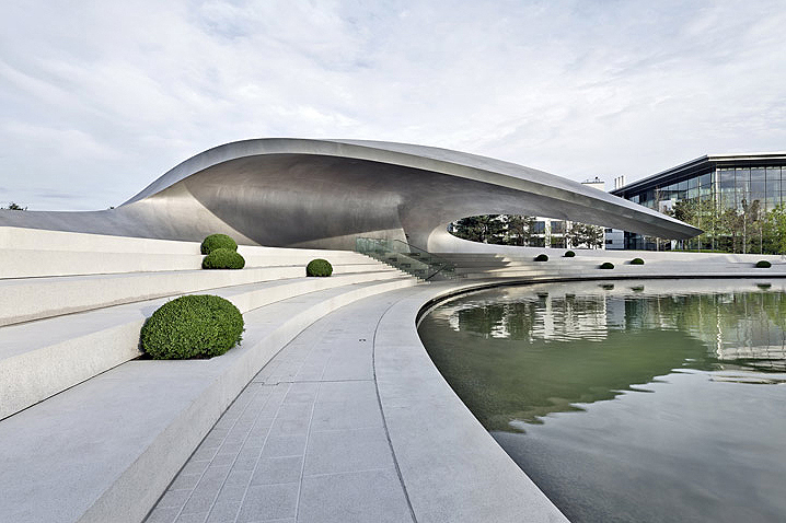 ARTE, ARQUITECTURA Y DISEÑO: PORSCHE PAVILION EN AUTOSTADT, WOLFSBURG