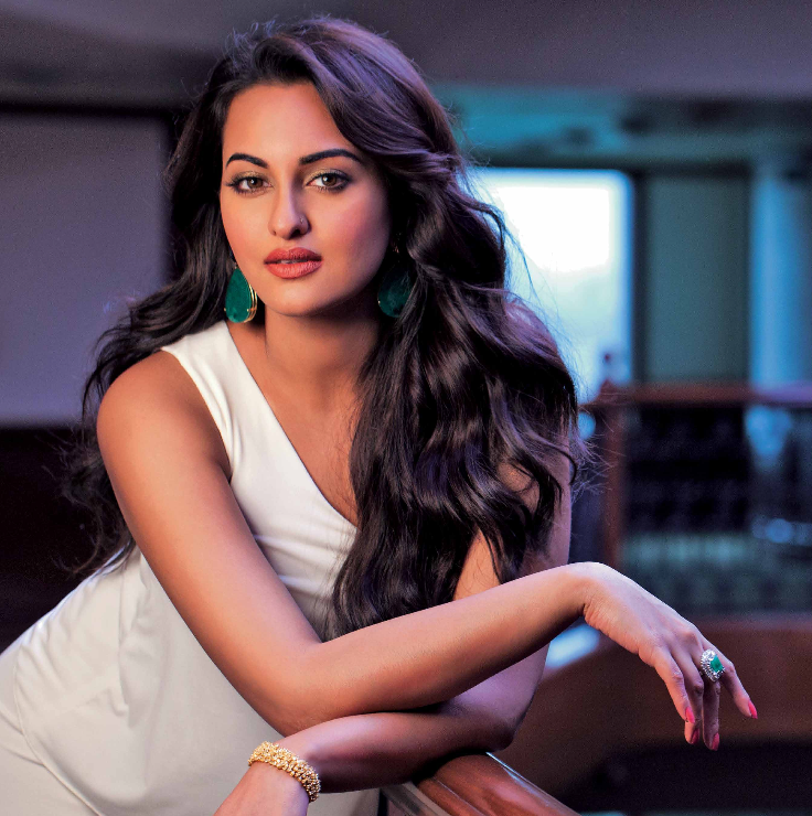 Top 10 Most Iconic Bollywood Actresses 2015 - Top Medias