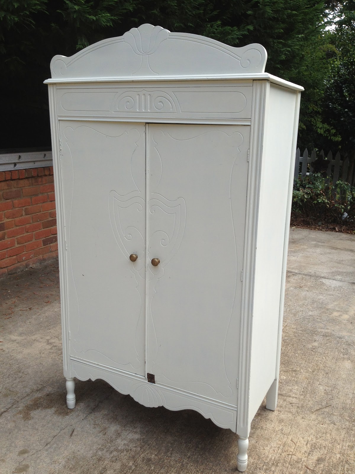 Sensible-Redesign: Small Armoire