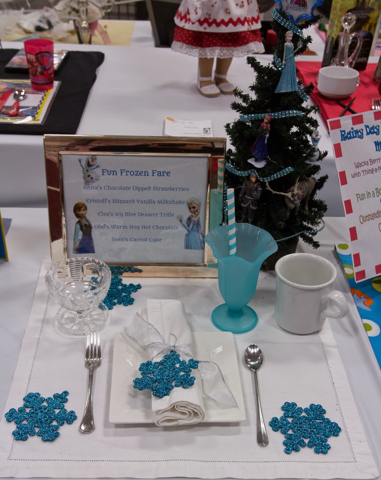 The Fun of Outdoor Movies: Movie Themed Place Setting for Your Outdoor ...