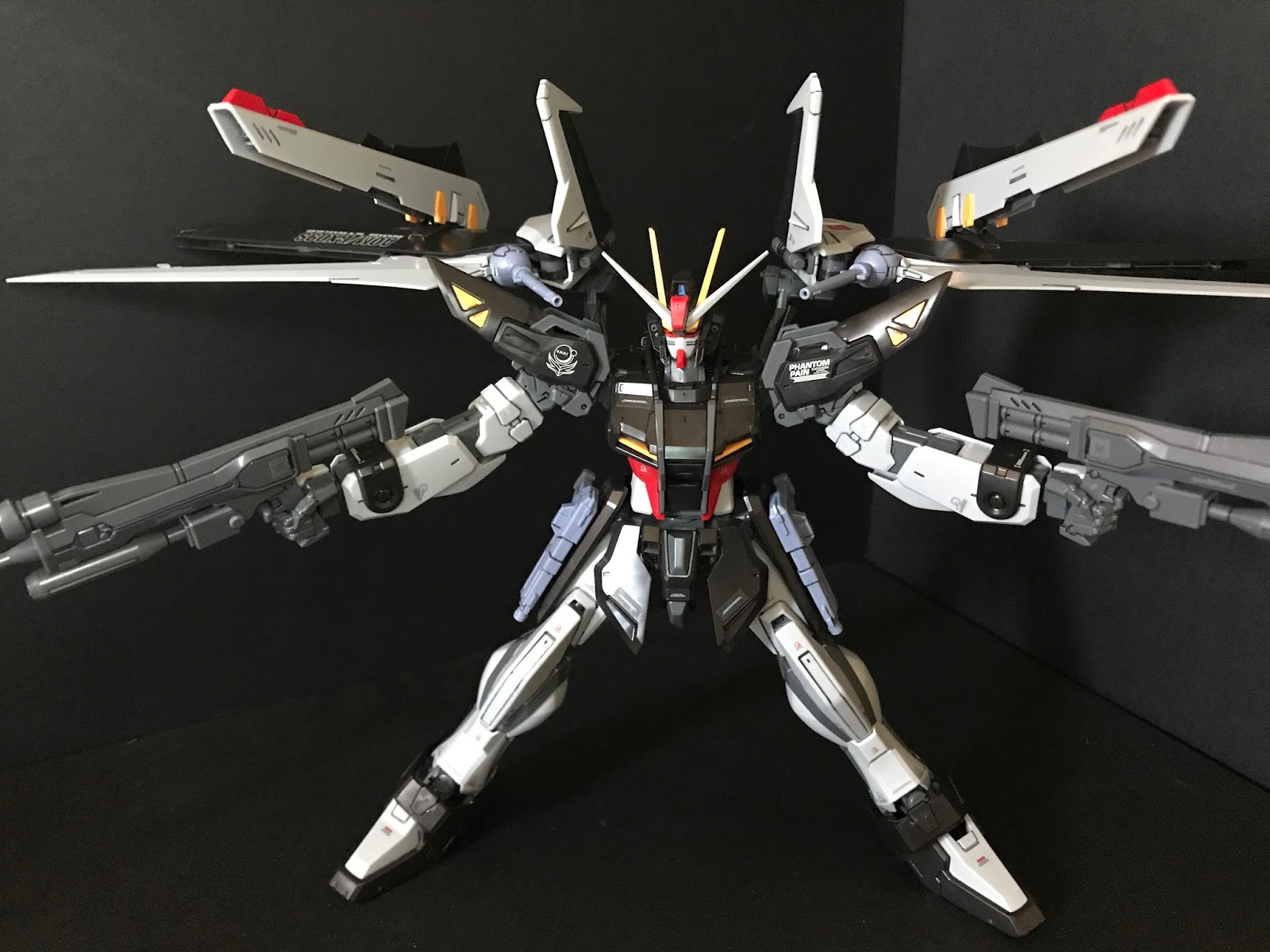 Zer0's Back: Hobby Talk: Model Kit Review, MG GAT-X105E Strike Noir Gundam