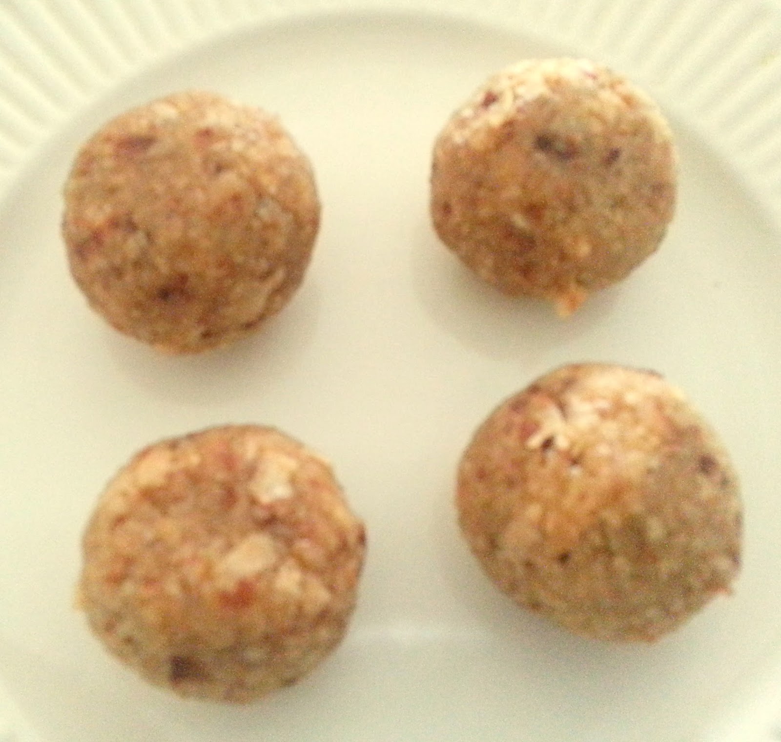 Annapurna: Instant Chapati Ladoo / Healthy Kids Lunch box Recipe