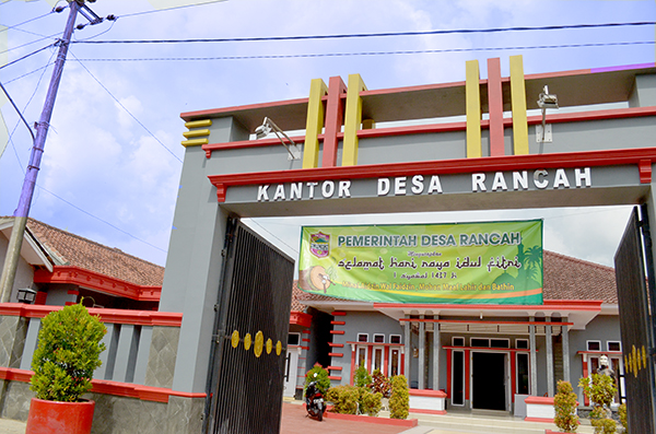 Kantor Desa Rancah Terlihat Bersih Dan Nyaman Dipandang | Potret ...