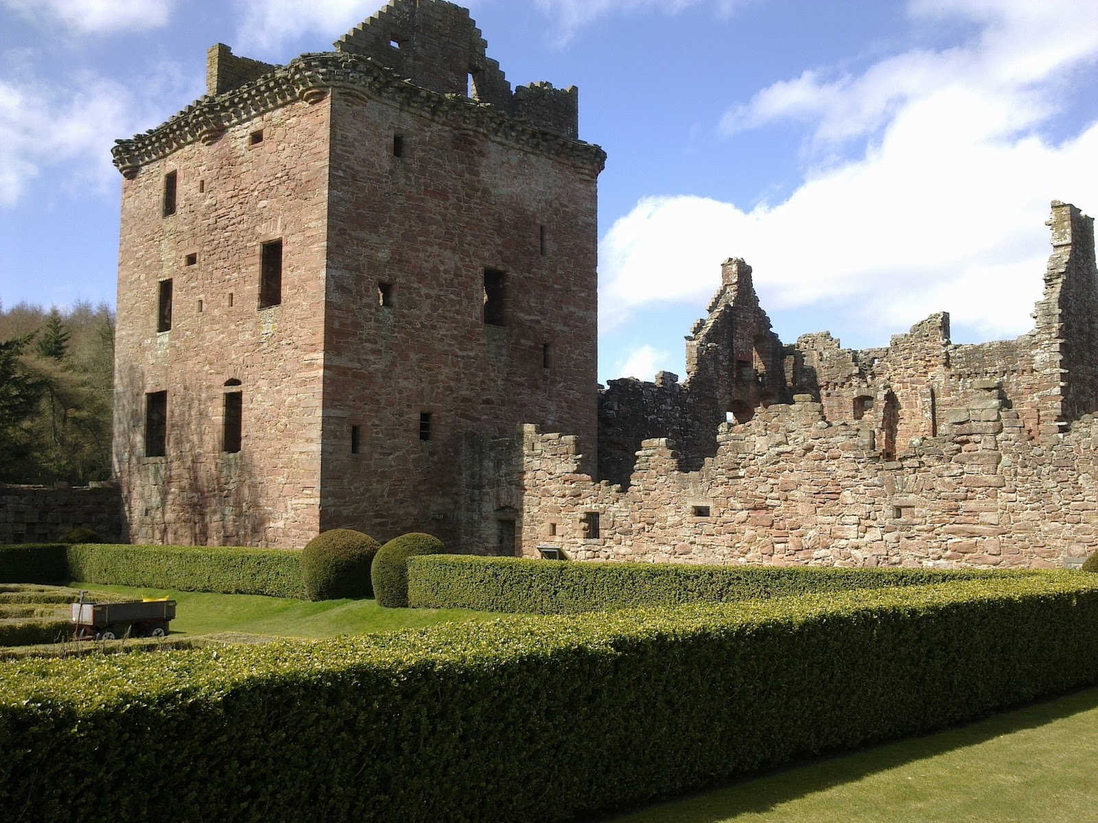 Tours from Edinburgh: Edzell Castle