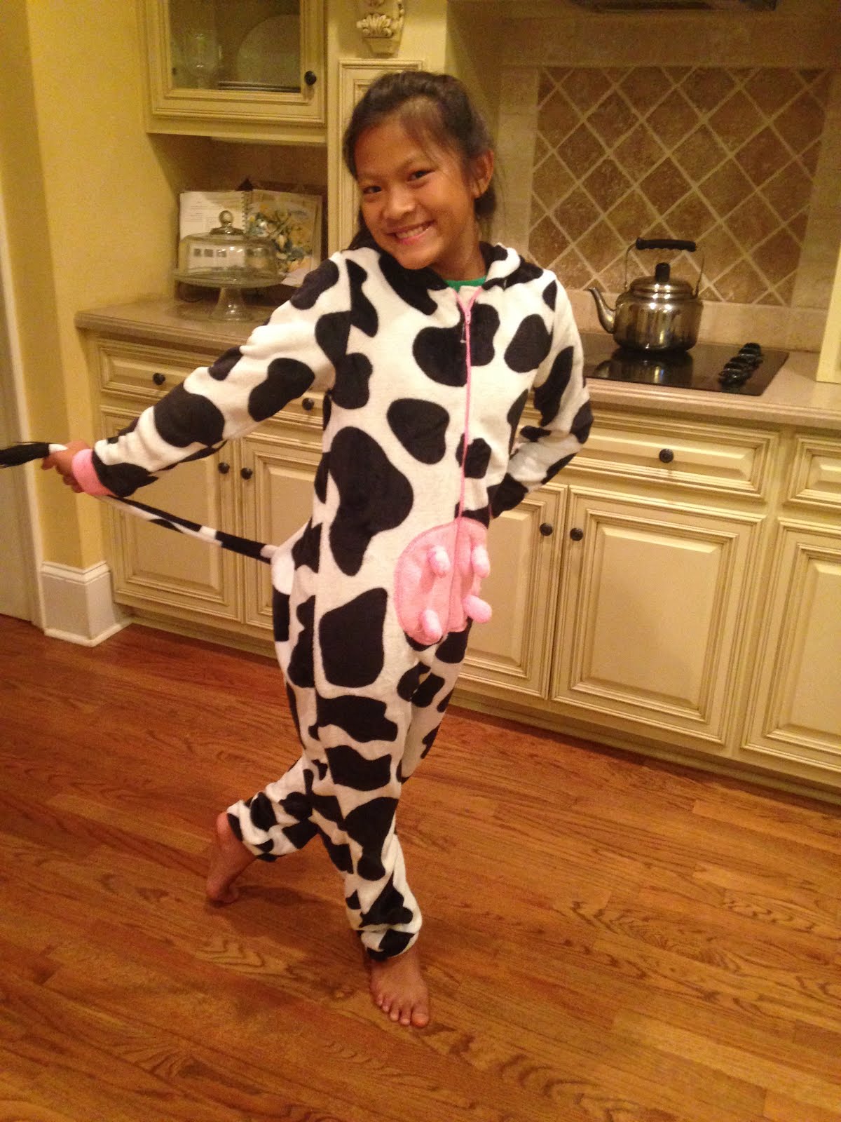 Treasures in Jars...: Holy Cow! Emma's costume for Halloween! How does ...