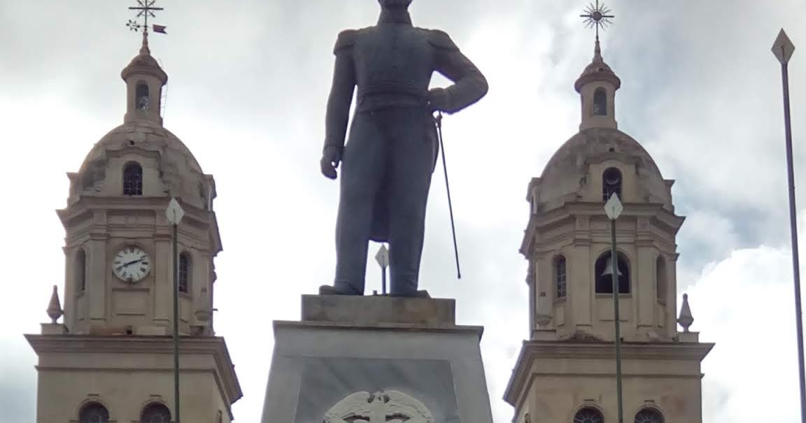 Paisajes y Maravillas Boyacenses: Monumento general Rafael Reyes