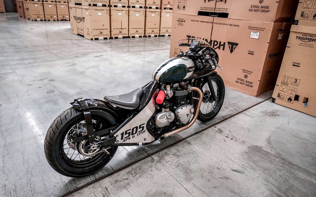 Triumph Bobber Salt Racer - Inazuma café racer