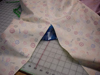 Material Girls Quilts: Tee pee tutorial