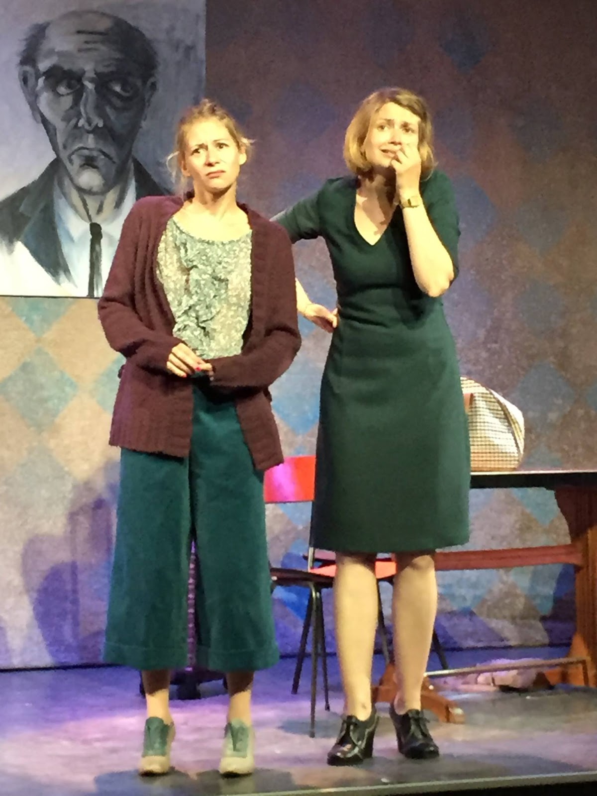 Le Village est à 12km... Environ ! de Stéphanie Gesnel et Maud Heywang