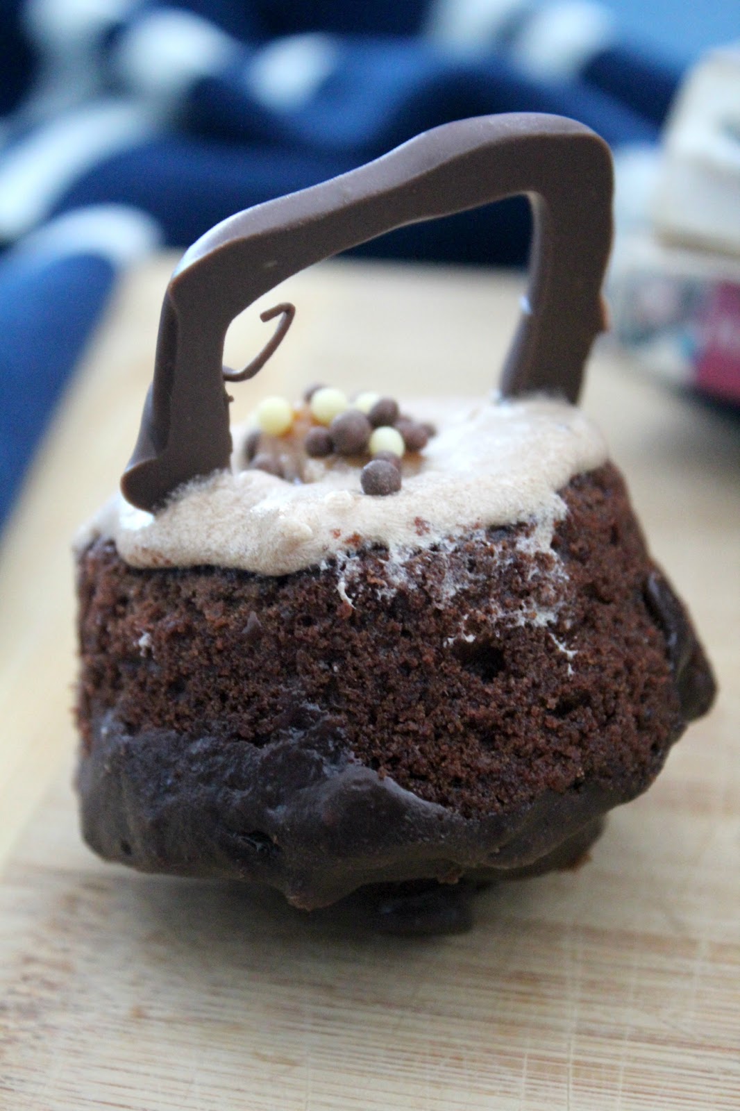 Half Baked: Cauldron Cakes [Harry Potter]