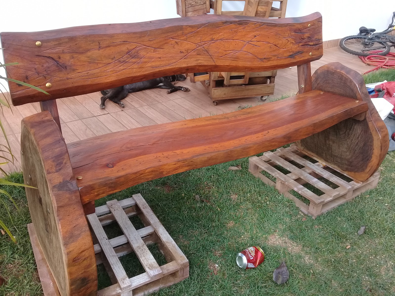 Banco em Madeira Rústico: maio 2019