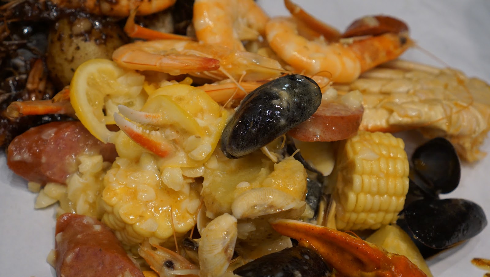 Experience Hawaiian Cajun Seafood @ Crackin Kitchen - Pasadena
