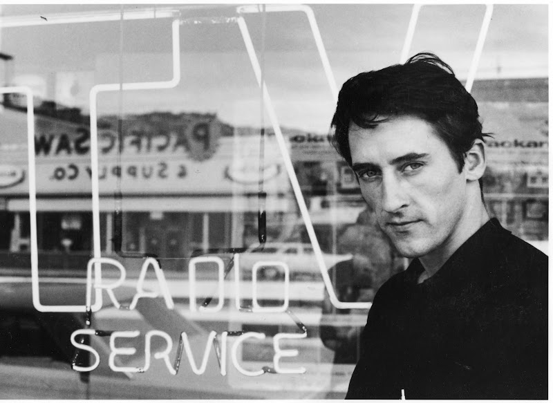NO TODOS LOS GATOS SON PARDOS: Edward Ruscha