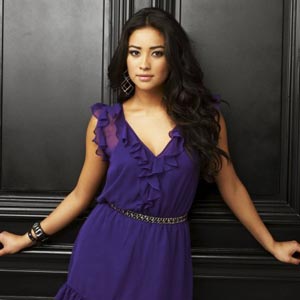 Shay Mitchell Model Fashion Styles