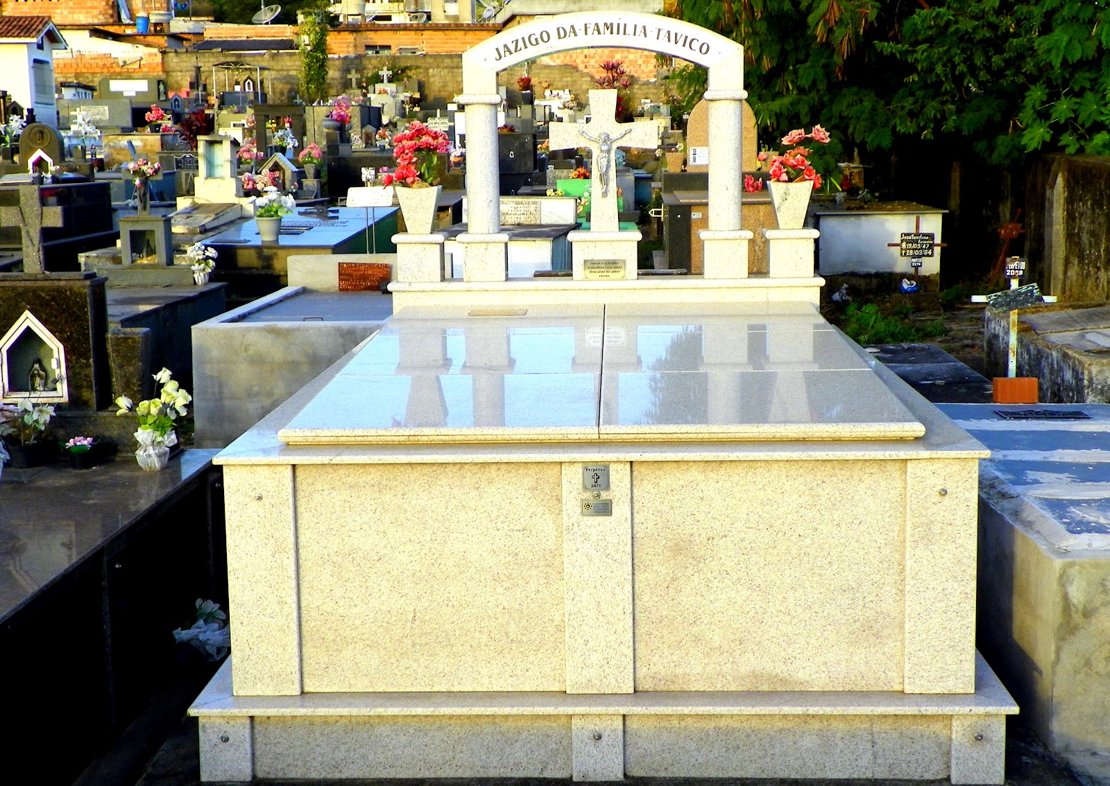 X Construções & Montadora Paixão: Modelos de Túmulos