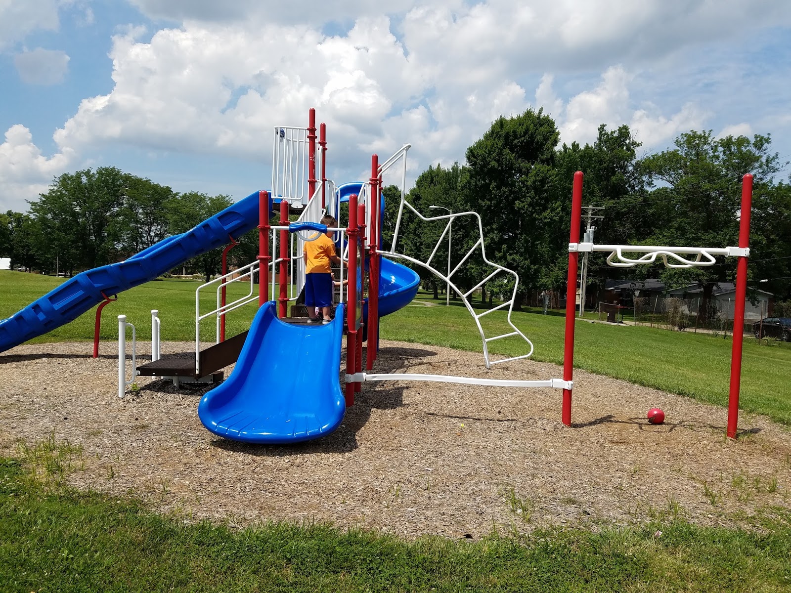 Play St. Louis: Florissant Valley Park, Florissant