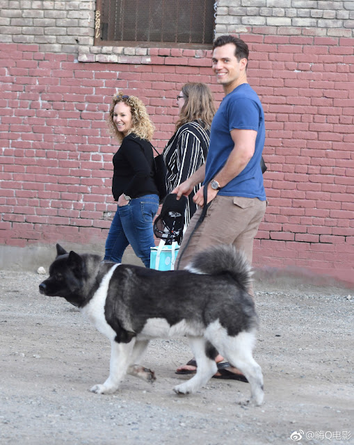Henry Cavill News: Henry & Kal Arrive For Shoot In Los Angeles