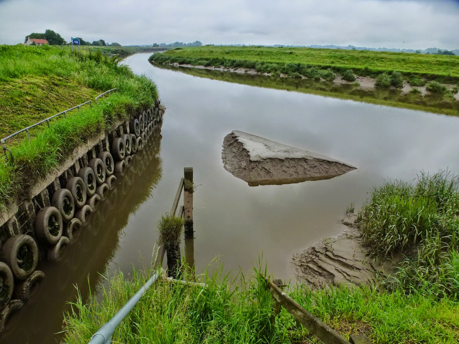 Narrowboat SKYLARK 2: It's nice to be home