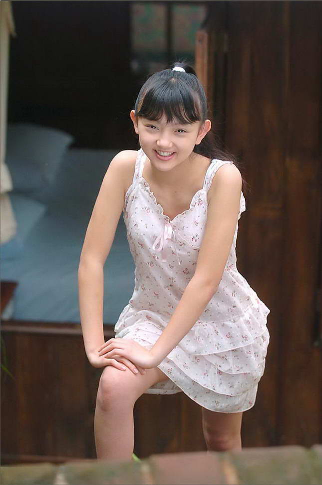 √ Galeri Foto Model Cantik Azusa Hibino 2 Indzign