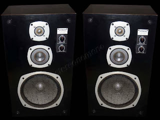 stereonomono - audio Hi Fi Compendium - 14 years on-line: Hitachi HS-530