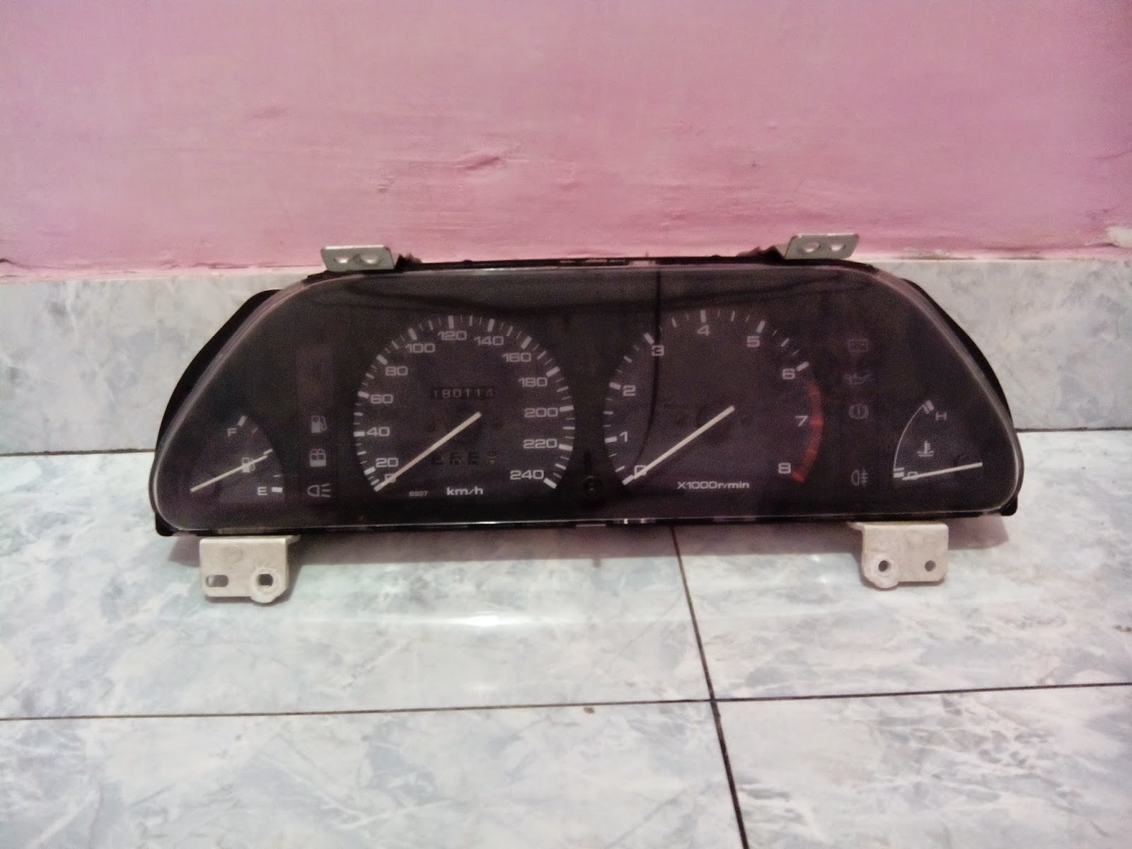#almostORIGINAL: [sold] - Speedometer analog Mazda 323 Interplay